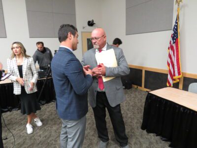 Lee County Commissioners vote against state bills for county mayor ...